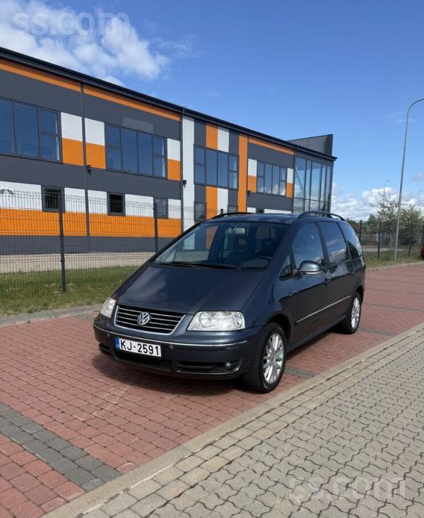 Zils Volkswagen Sharan 2006 Ventspils, ar dzinēja tilpumu 1.90 L un nobraukumu 373 tūkst. km par 1650 €, foto 1 vietnē AUTOMOTO.COM.LV