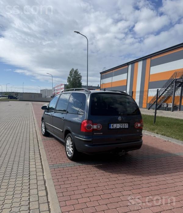 Zils Volkswagen Sharan 2006 Ventspils, ar dzinēja tilpumu 1.90 L un nobraukumu 373 tūkst. km par 1650 €, foto 4 vietnē AUTOMOTO.COM.LV