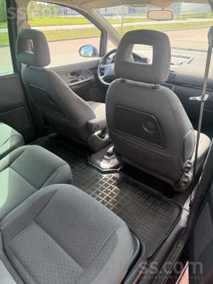 Zils Volkswagen Sharan 2006 Ventspils, ar dzinēja tilpumu 1.90 L un nobraukumu 373 tūkst. km par 1650 €, foto 9 vietnē AUTOMOTO.COM.LV