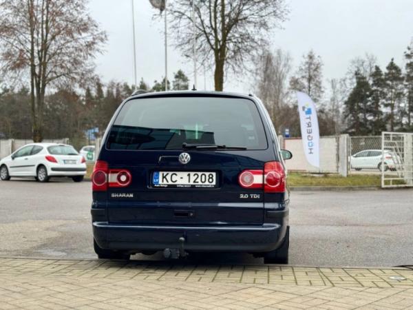 Blue Volkswagen Sharan 2006 in Riga, with an engine capacity of 2.00 L and mileage of 306 thousand km for 2499 €, photo 5 on AUTOMOTO.COM.LV