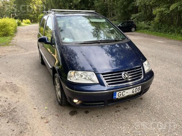Blue Volkswagen Sharan 2006 in Kraslava, with an engine capacity of 1.90 L and mileage of 294 thousand km for 3500 €, photo 8 on AUTOMOTO.COM.LV