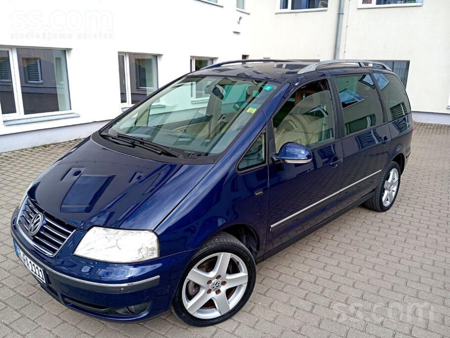 Blue Volkswagen Sharan 2007 in Balvi, with an engine capacity of 2.00 L and mileage of 281 thousand km for 3499 €, photo 1 on AUTOMOTO.COM.LV
