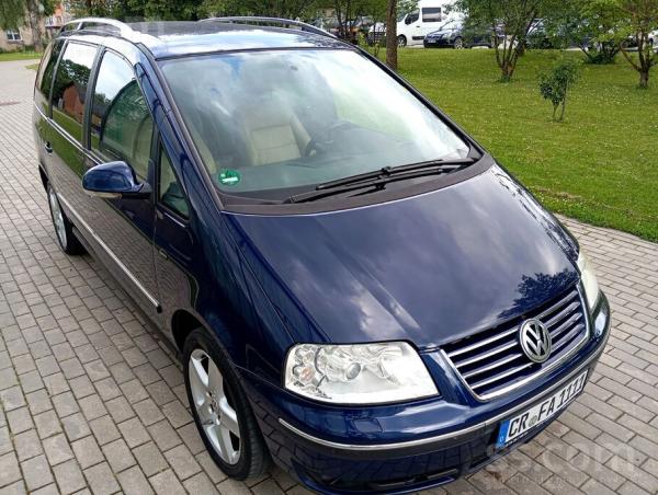Blue Volkswagen Sharan 2007 in Balvi, with an engine capacity of 2.00 L and mileage of 281 thousand km for 3499 €, photo 3 on AUTOMOTO.COM.LV