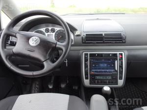 Zils Volkswagen Sharan 2007 Rīga, ar dzinēja tilpumu 1.90 L un nobraukumu 0 tūkst. km par 2950 €, foto 9 vietnē AUTOMOTO.COM.LV