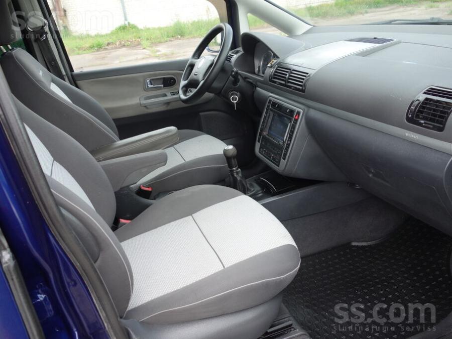 Zils Volkswagen Sharan 2007 Rīga, ar dzinēja tilpumu 1.90 L un nobraukumu 0 tūkst. km par 2950 €, foto 18 vietnē AUTOMOTO.COM.LV