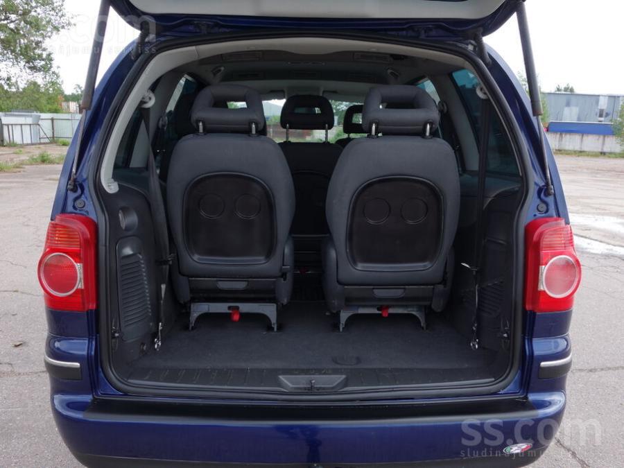 Zils Volkswagen Sharan 2007 Rīga, ar dzinēja tilpumu 1.90 L un nobraukumu 0 tūkst. km par 2950 €, foto 23 vietnē AUTOMOTO.COM.LV