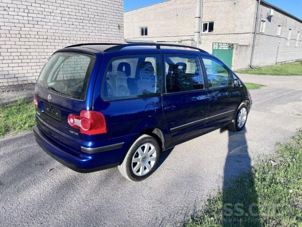 Zils Volkswagen Sharan 2007 Daugavpils, ar dzinēja tilpumu 2.00 L un nobraukumu 259 tūkst. km par 3399 €, foto 3 vietnē AUTOMOTO.COM.LV