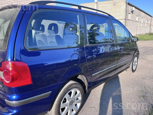 Blue Volkswagen Sharan 2007 in Daugavpils, with an engine capacity of 2.00 L and mileage of 259 thousand km for 3399 €, photo 10 on AUTOMOTO.COM.LV