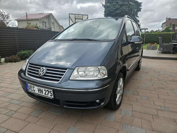 Blue Volkswagen Sharan 2007 in Klaipeda, with an engine capacity of 1.97 L and mileage of 351 thousand km for 2950 €, photo 4 on AUTOMOTO.COM.LV