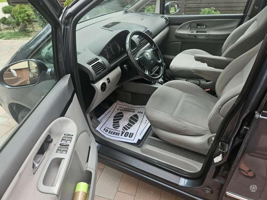 Zils Volkswagen Sharan 2007 Klaipėda, ar dzinēja tilpumu 1.97 L un nobraukumu 351 tūkst. km par 2950 €, foto 14 vietnē AUTOMOTO.COM.LV
