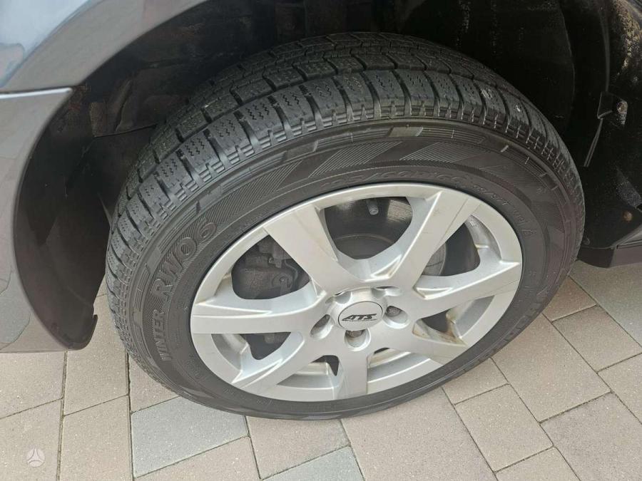 Zils Volkswagen Sharan 2007 Klaipėda, ar dzinēja tilpumu 1.97 L un nobraukumu 351 tūkst. km par 2950 €, foto 20 vietnē AUTOMOTO.COM.LV
