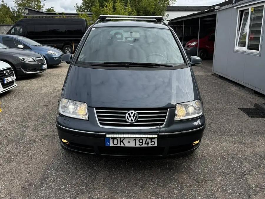 Blue Volkswagen Sharan 2007 in Daugavpils, with an engine capacity of 2.00 L and mileage of 0 thousand km for 4100 €, photo 3 on AUTOMOTO.COM.LV