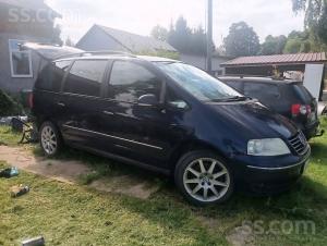 Blue Volkswagen Sharan 2007 in Liepaja, with an engine capacity of 2.00 L and mileage of 290 thousand km for 2000 €, photo 4 on AUTOMOTO.COM.LV