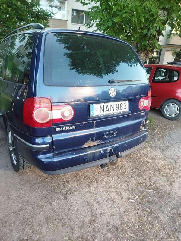 Blue Volkswagen Sharan 2008 in Kaunas, with an engine capacity of 1.90 L and mileage of 395 thousand km for 800 €, photo 4 on AUTOMOTO.COM.LV