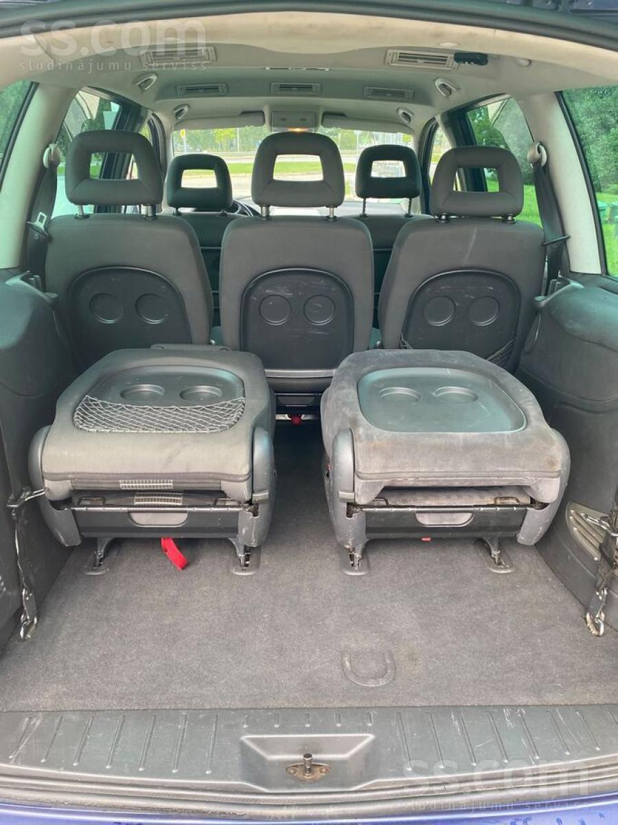 Zils Volkswagen Sharan 2008 Rīga, ar dzinēja tilpumu 2.00 L un nobraukumu 415 tūkst. km par 3100 €, foto 11 vietnē AUTOMOTO.COM.LV