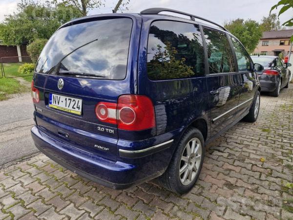 Volkswagen Sharan 2008 Talsi vietnÄ Zils Volkswagen Sharan 2008 Talsi, ar dzinÄja tilpumu 2.00 L un nobraukumu 286 tÅ«kst. km par 3199 ā¬, foto 5 vietnÄ AUTOMOTO.COM.LV