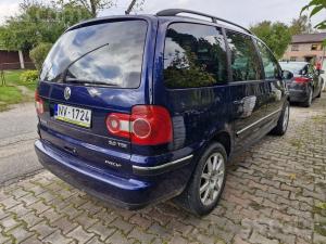 Blue Volkswagen Sharan 2008 in Talsi, with an engine capacity of 2.00 L and mileage of 286 thousand km for 3199 €, photo 5 on AUTOMOTO.COM.LV