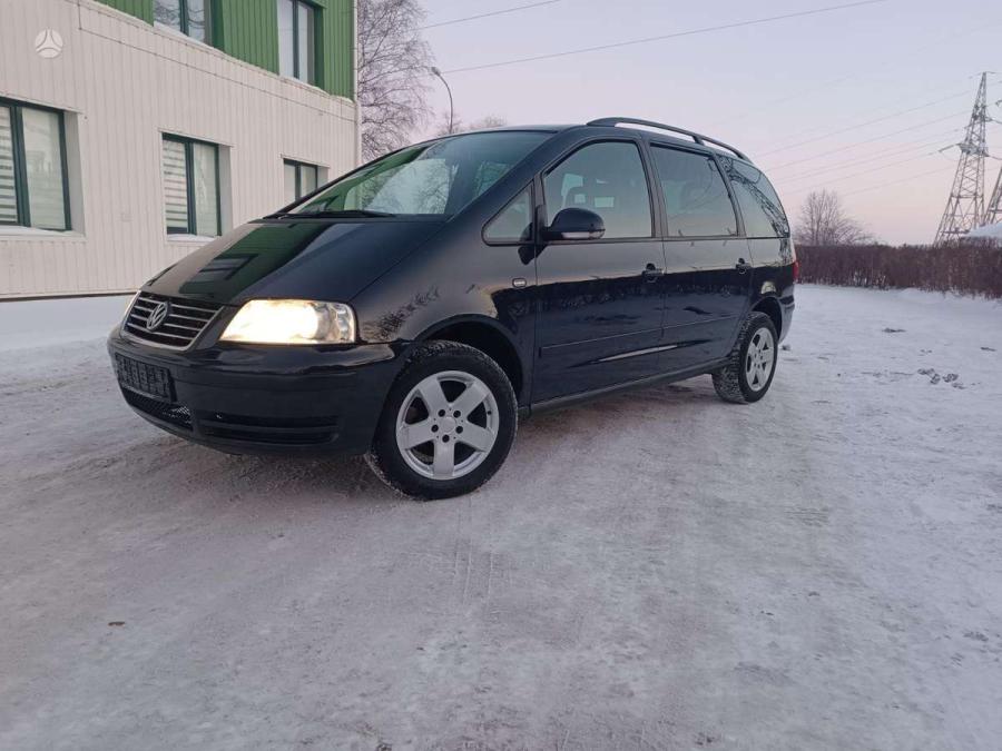 Zils Volkswagen Sharan 2009 Kelmė, ar dzinēja tilpumu 1.97 L un nobraukumu 209 tūkst. km par 4450 €, foto 1 vietnē AUTOMOTO.COM.LV