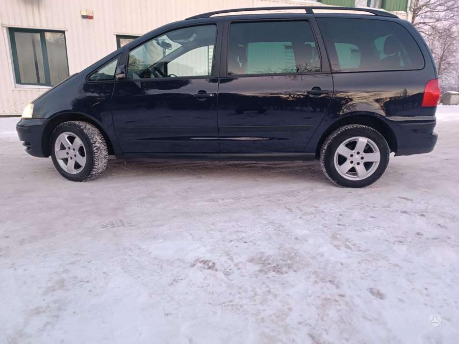 Zils Volkswagen Sharan 2009 Kelmė, ar dzinēja tilpumu 1.97 L un nobraukumu 209 tūkst. km par 4450 €, foto 8 vietnē AUTOMOTO.COM.LV