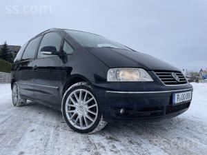 Zils Volkswagen Sharan 2009 Rīga, ar dzinēja tilpumu 2.00 L un nobraukumu 279 tūkst. km par 3950 €, foto  vietnē AUTOMOTO.COM.LV