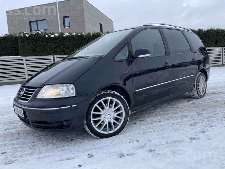 Zils Volkswagen Sharan 2009 Rīga, ar dzinēja tilpumu 2.00 L un nobraukumu 279 tūkst. km par 3950 €, foto 2 vietnē AUTOMOTO.COM.LV
