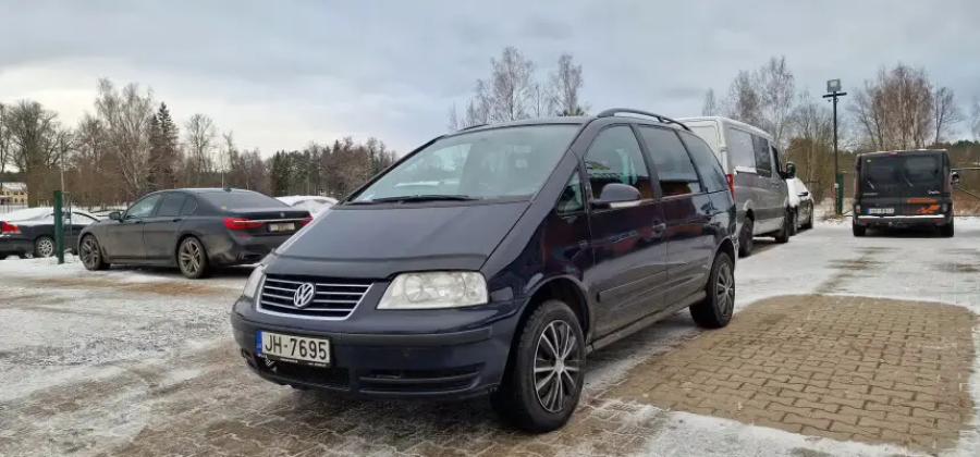 Zils Volkswagen Sharan 2009 Valmiera, ar dzinēja tilpumu 2.00 L un nobraukumu 332 tūkst. km par 2650 €, foto 7 vietnē AUTOMOTO.COM.LV