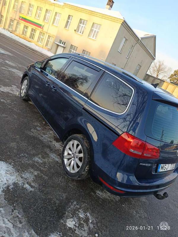 Blue Volkswagen Sharan 2010 in Vilnius, with an engine capacity of 1.97 L and mileage of 317 thousand km for 7200 €, photo 6 on AUTOMOTO.COM.LV