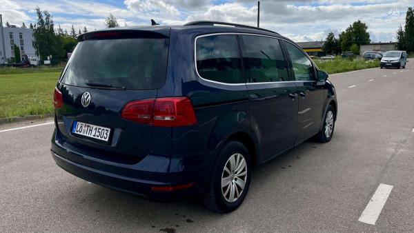 Volkswagen Sharan 2010 in Telschi on AUTOMOTO.COM.LV Blue Volkswagen Sharan 2010 in Telschi, with an engine capacity of 1.39 L and mileage of 217 thousand km for 3750 €, photo 9 on AUTOMOTO.COM.LV