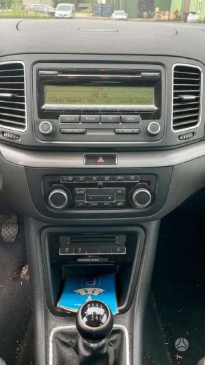 Blue Volkswagen Sharan 2010 in Telschi, with an engine capacity of 1.39 L and mileage of 217 thousand km for 3750 €, photo 13 on AUTOMOTO.COM.LV