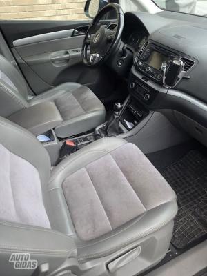 Zils Volkswagen Sharan 2010 Viļņa, ar dzinēja tilpumu 2.00 L un nobraukumu 261 tūkst. km par 7200 €, foto 12 vietnē AUTOMOTO.COM.LV