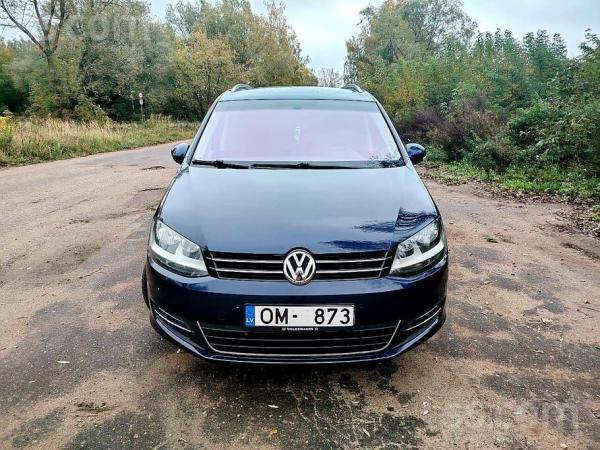 Blue Volkswagen Sharan 2010 in Riga, with an engine capacity of 2.00 L and mileage of 260 thousand km for 5500 €, photo 4 on AUTOMOTO.COM.LV