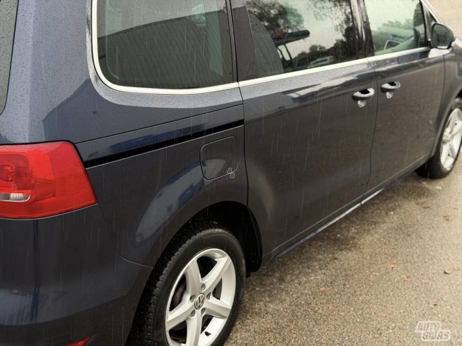 Zils Volkswagen Sharan 2010 Rokiškis, ar dzinēja tilpumu 2.00 L un nobraukumu 161 tūkst. km par 5950 €, foto 17 vietnē AUTOMOTO.COM.LV