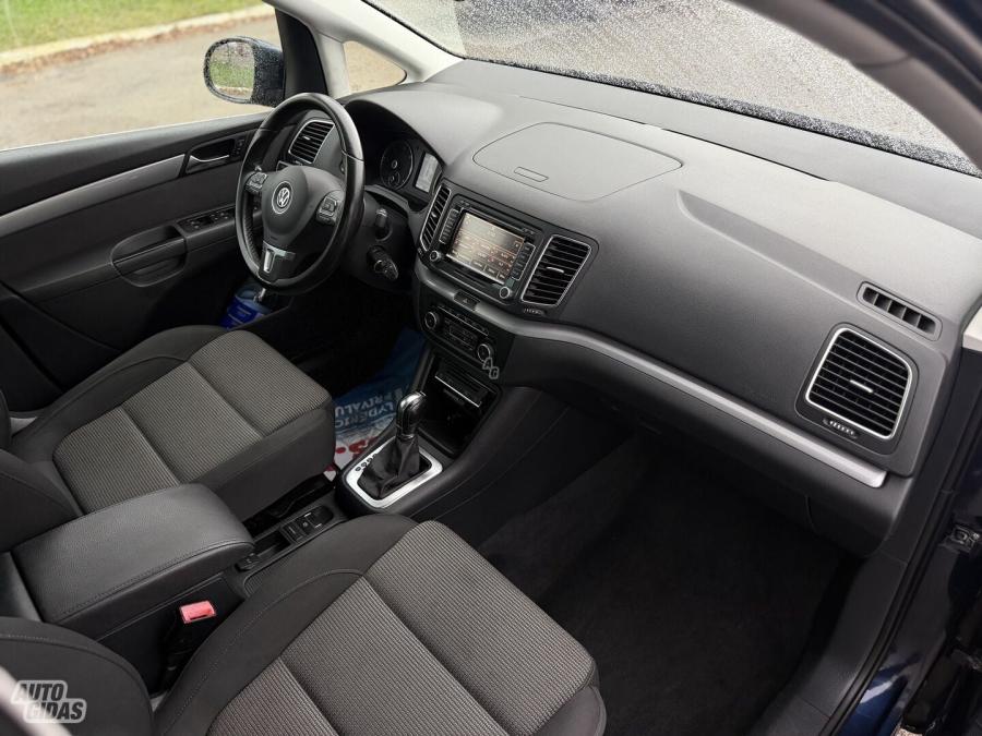 Zils Volkswagen Sharan 2010 Rokiškis, ar dzinēja tilpumu 2.00 L un nobraukumu 161 tūkst. km par 5950 €, foto 18 vietnē AUTOMOTO.COM.LV
