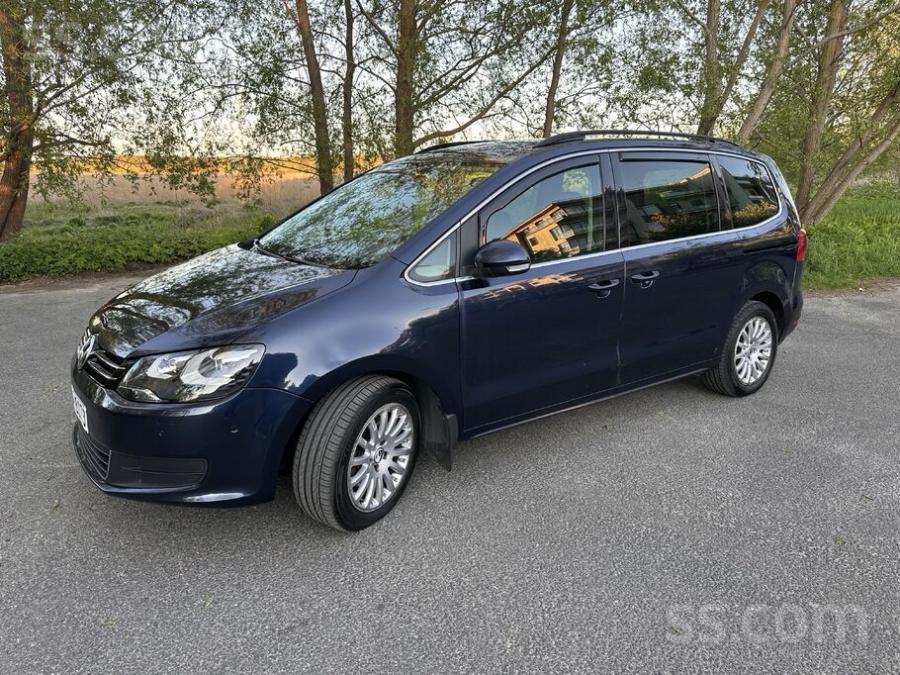 Blue Volkswagen Sharan 2011 in Jurmala, with an engine capacity of 2.00 L and mileage of 242 thousand km for 7500 €, photo 2 on AUTOMOTO.COM.LV