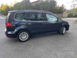 Blue Volkswagen Sharan 2011 in Jurmala, with an engine capacity of 2.00 L and mileage of 242 thousand km for 7500 €, photo 5 on AUTOMOTO.COM.LV