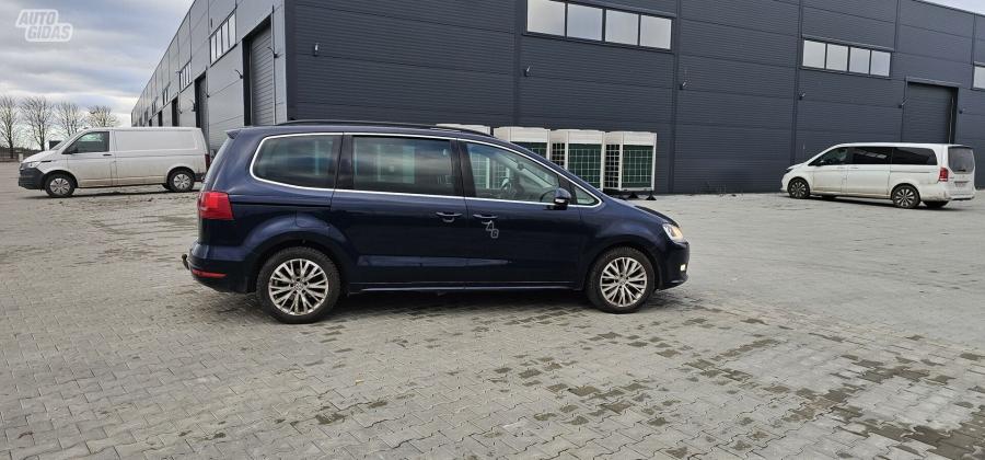 Blue Volkswagen Sharan 2011 in Kaunas, with an engine capacity of 2.00 L and mileage of 270 thousand km for 6650 €, photo 7 on AUTOMOTO.COM.LV