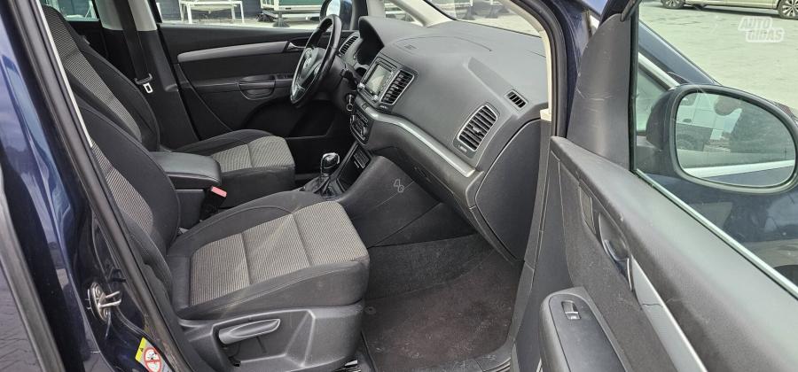 Blue Volkswagen Sharan 2011 in Kaunas, with an engine capacity of 2.00 L and mileage of 270 thousand km for 6650 €, photo 15 on AUTOMOTO.COM.LV