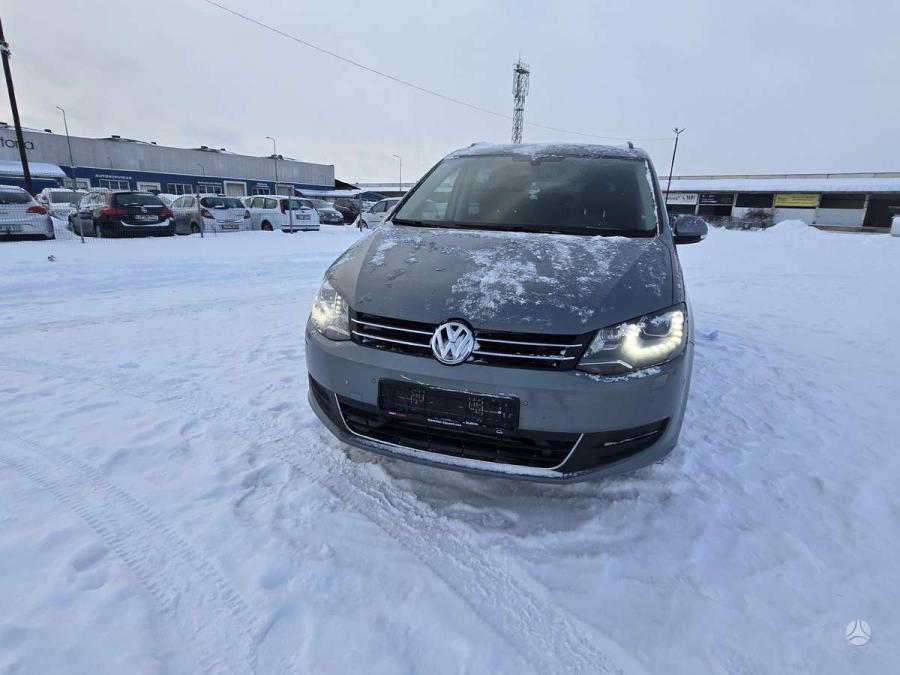 Zils Volkswagen Sharan 2011 Šauļi, ar dzinēja tilpumu 1.97 L un nobraukumu 302 tūkst. km par 5750 €, foto 2 vietnē AUTOMOTO.COM.LV