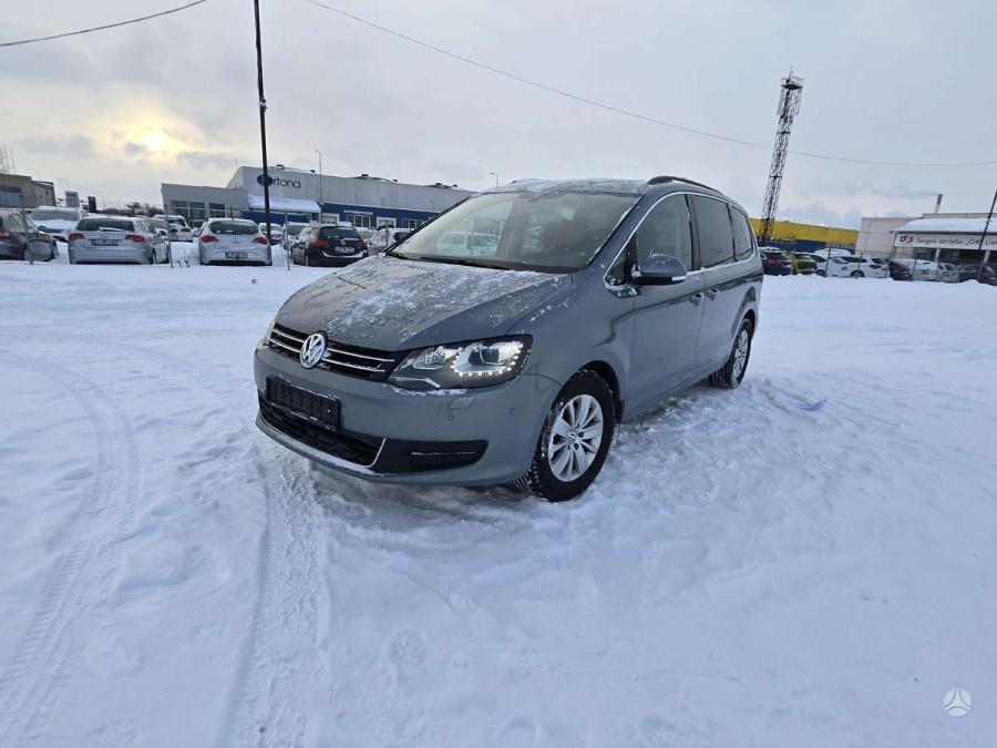 Zils Volkswagen Sharan 2011 Šauļi, ar dzinēja tilpumu 1.97 L un nobraukumu 302 tūkst. km par 5750 €, foto 3 vietnē AUTOMOTO.COM.LV