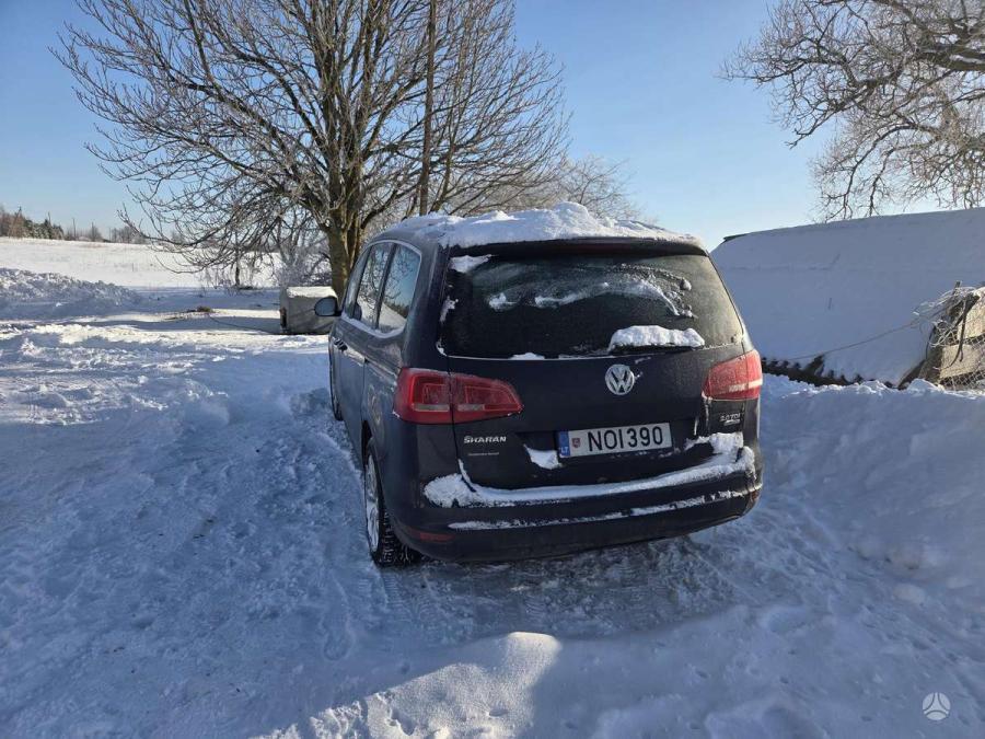Синий Фольксваген Шаран 2011 в Тельшяй, объемом двигателя 1.97 л и пробегом 4 тыс. км за 5500 €, фото 4 на AUTOMOTO.COM.LV