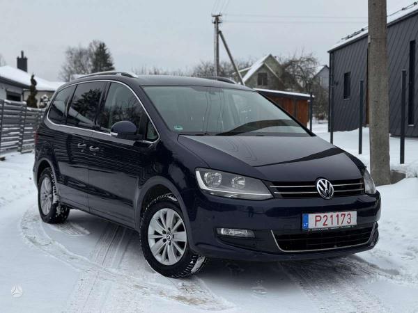 Blue Volkswagen Sharan 2011 in Alytus, with an engine capacity of 1.97 L and mileage of 209 thousand km for 7950 €, photo 1 on AUTOMOTO.COM.LV