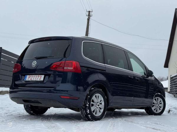 Blue Volkswagen Sharan 2011 in Alytus, with an engine capacity of 1.97 L and mileage of 209 thousand km for 7950 €, photo 6 on AUTOMOTO.COM.LV
