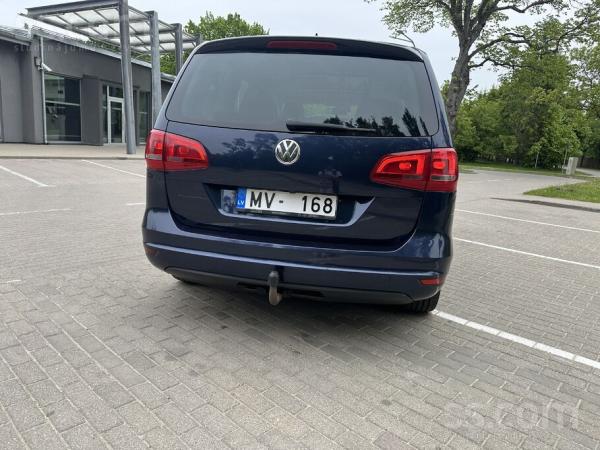 Blue Volkswagen Sharan 2011 in Jurmala, with an engine capacity of 2.00 L and mileage of 319 thousand km for 8500 €, photo 4 on AUTOMOTO.COM.LV