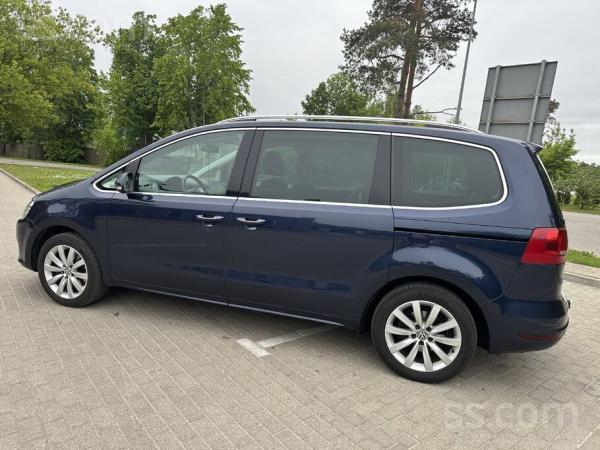 Blue Volkswagen Sharan 2011 in Jurmala, with an engine capacity of 2.00 L and mileage of 319 thousand km for 8500 €, photo 6 on AUTOMOTO.COM.LV