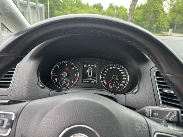 Blue Volkswagen Sharan 2011 in Jurmala, with an engine capacity of 2.00 L and mileage of 319 thousand km for 8500 €, photo 10 on AUTOMOTO.COM.LV