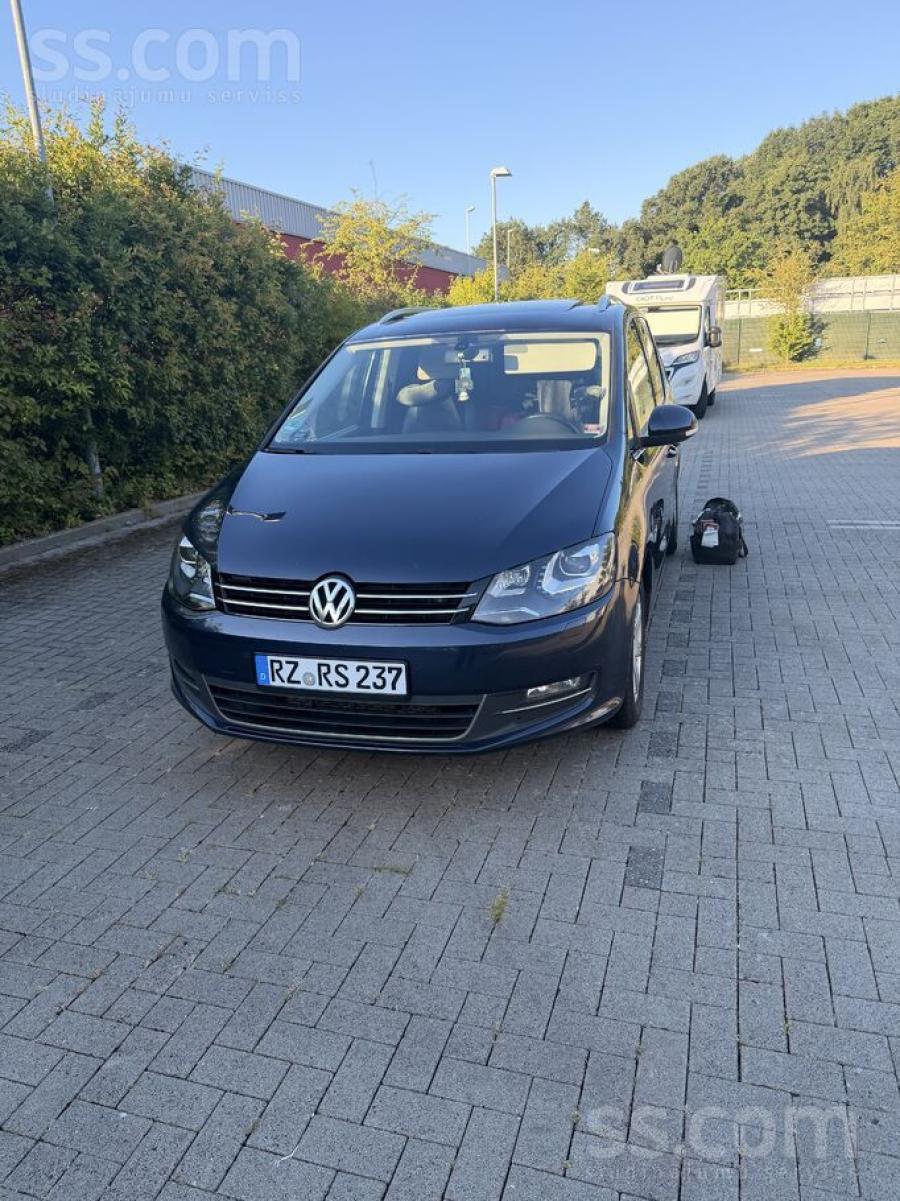 Zils Volkswagen Sharan 2011 Rīga, ar dzinēja tilpumu 2.00 L un nobraukumu 347 tūkst. km par 7600 €, foto 3 vietnē AUTOMOTO.COM.LV