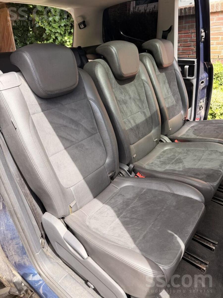 Zils Volkswagen Sharan 2011 Rīga, ar dzinēja tilpumu 2.00 L un nobraukumu 347 tūkst. km par 7600 €, foto 8 vietnē AUTOMOTO.COM.LV