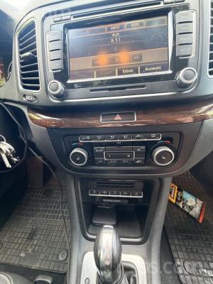 Zils Volkswagen Sharan 2011 Rīga, ar dzinēja tilpumu 2.00 L un nobraukumu 347 tūkst. km par 7600 €, foto 12 vietnē AUTOMOTO.COM.LV
