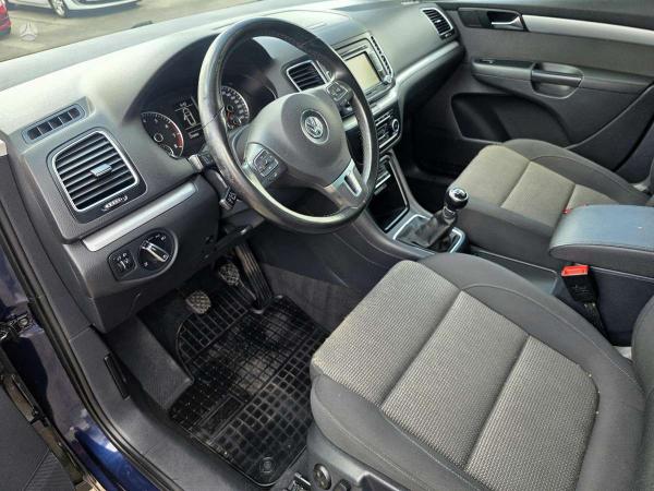 Zils Volkswagen Sharan 2011 Marijampole, ar dzinēja tilpumu 1.39 L un nobraukumu 216 tūkst. km par 5650 €, foto 7 vietnē AUTOMOTO.COM.LV