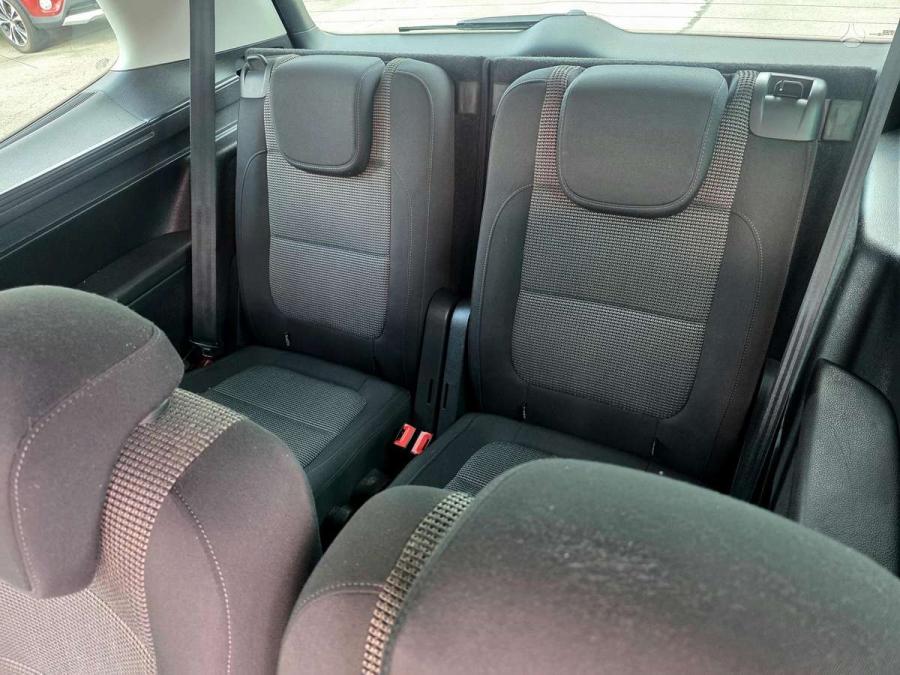 Zils Volkswagen Sharan 2011 Marijampole, ar dzinēja tilpumu 1.39 L un nobraukumu 216 tūkst. km par 5650 €, foto 10 vietnē AUTOMOTO.COM.LV